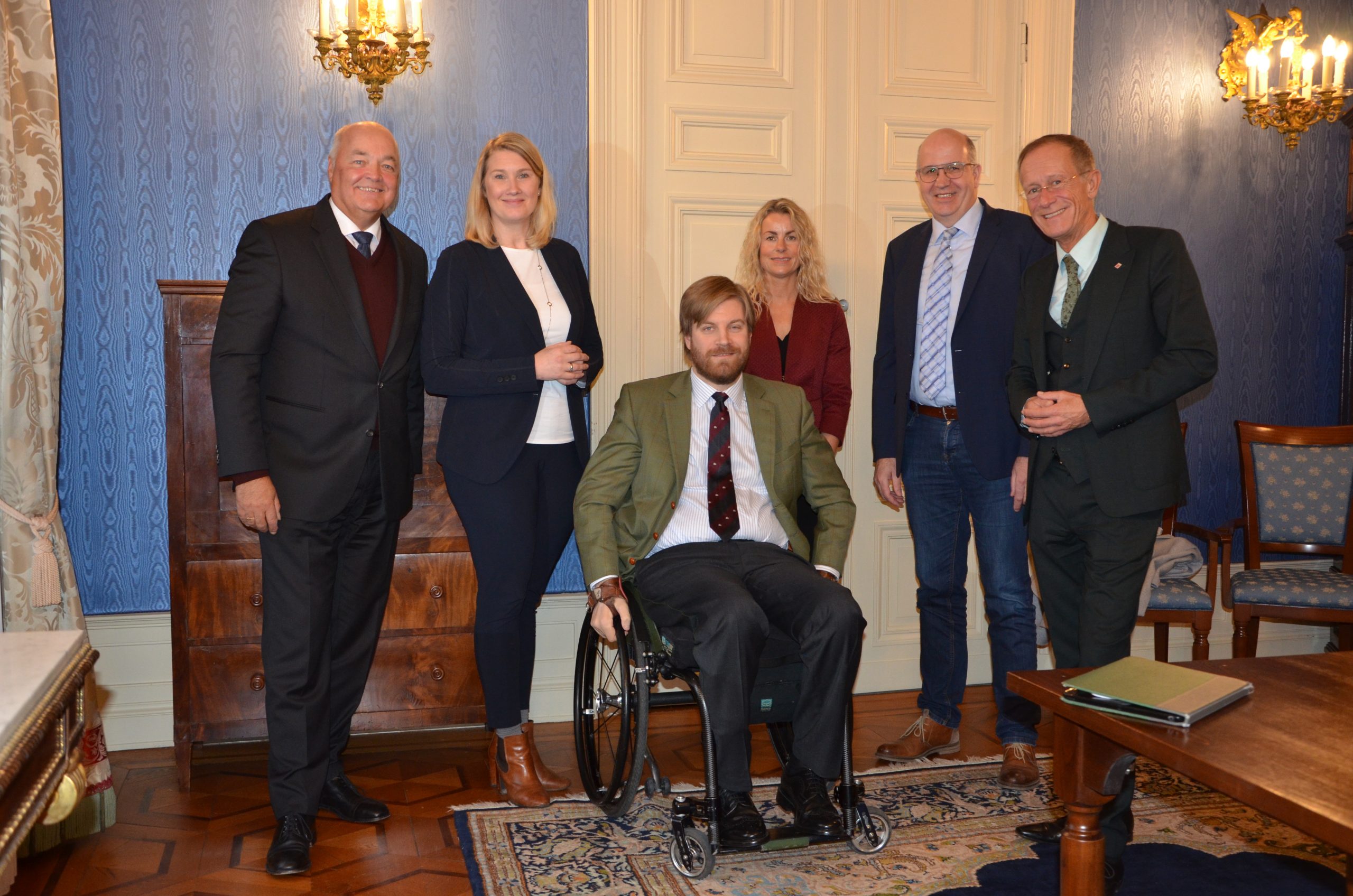 Gespräch mit Staatsminister Axel Wintermeyer - Hessischer ...